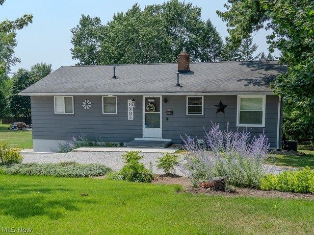 9811 Bellhaven Ave NW, Uniontown, OH 44685