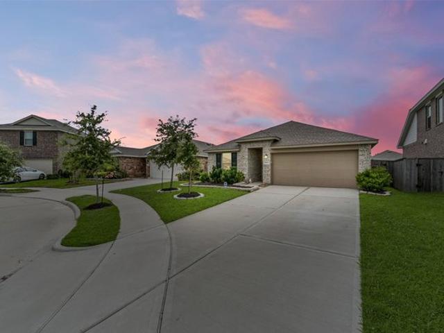 9811 Wembley Vista Ct, Baytown, TX 77521