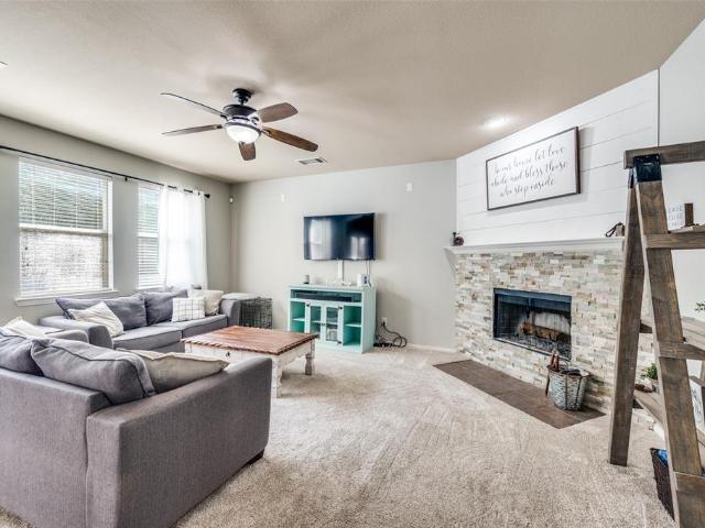 9812 Marthas Vineyard Cir, Providence Village, TX 76227 | MLS #21199