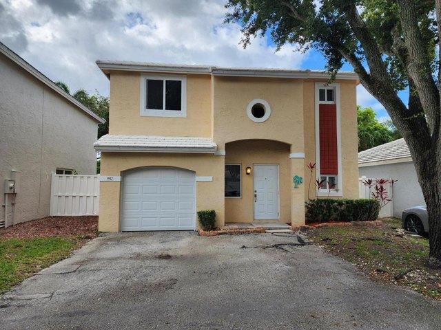 9812 NW 2nd Ct, Plantation, FL 33324