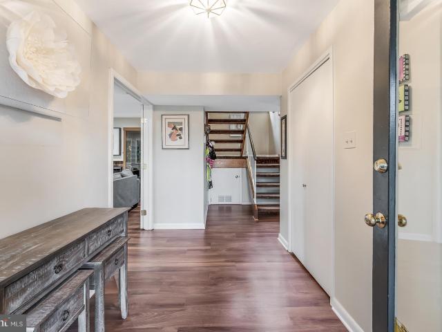 9812 Betteker Ln, Potomac, MD 20854 | MLS #MDMC2213 | Compass