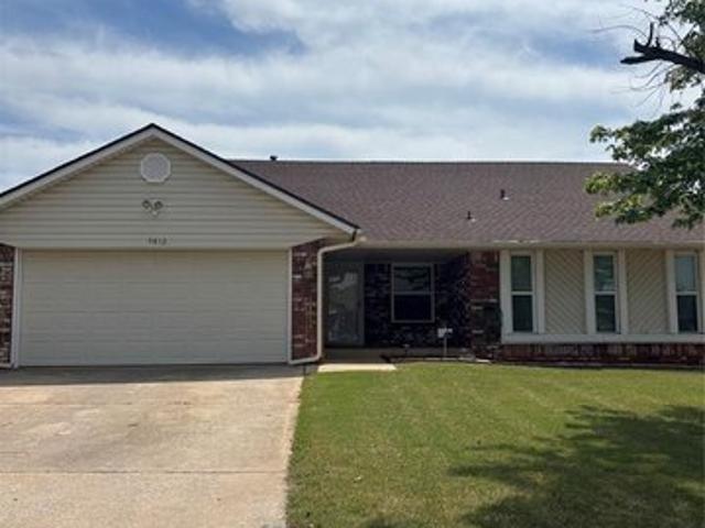 9812 S Hillcrest Dr, Oklahoma City, OK 73159