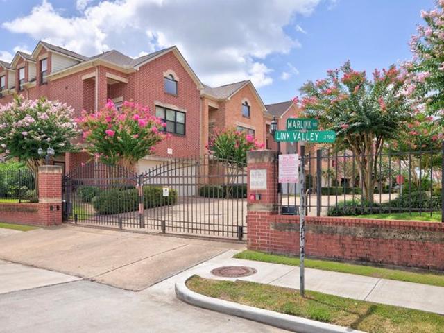 9813 Marlink, Houston, TX 77025