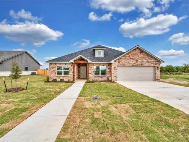 9813 Bridlewood Lane, Waco, TX 76708