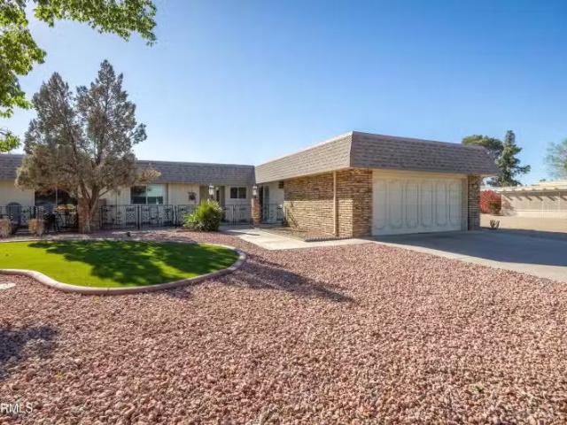 9813 W Sandstone Dr, Sun City, AZ 85351 MLS 6832174