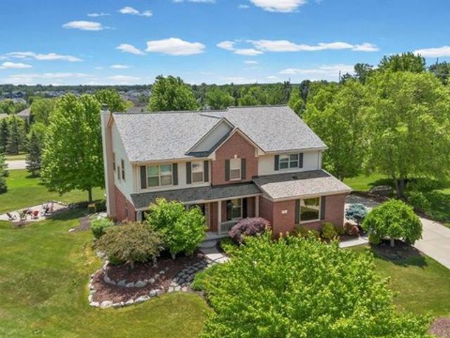 981 Coventry Ct, Oxford Township, MI 48371