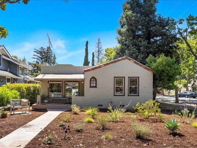 981 College Ave, Palo Alto, CA 94306