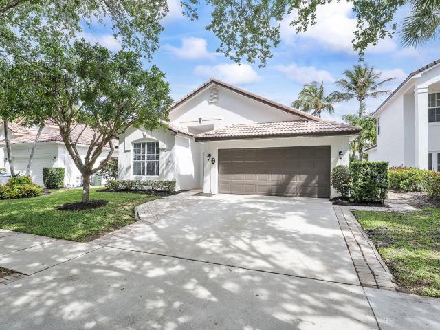 981 Delray Lakes Dr, Delray Beach, FL 33444 | MLS #B26003 | Compass