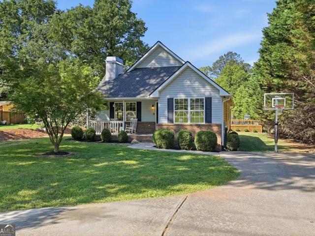 981 Hoyt St, Cornelia, GA 30531