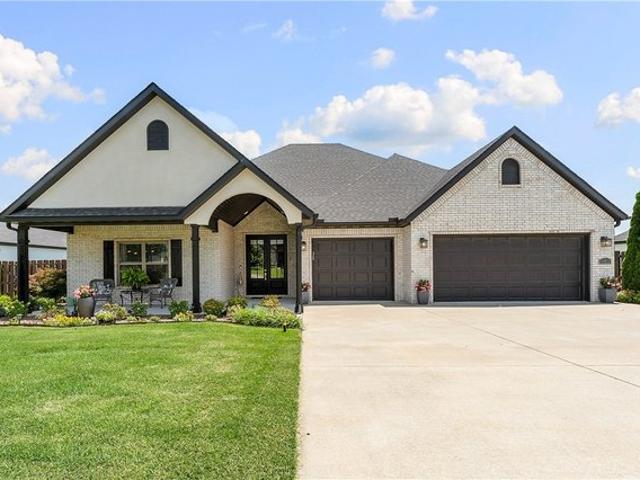 981 Osage View Dr, Bentonville, AR 72713