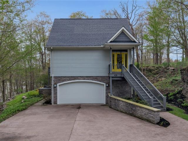 981 Lakeside Drive
