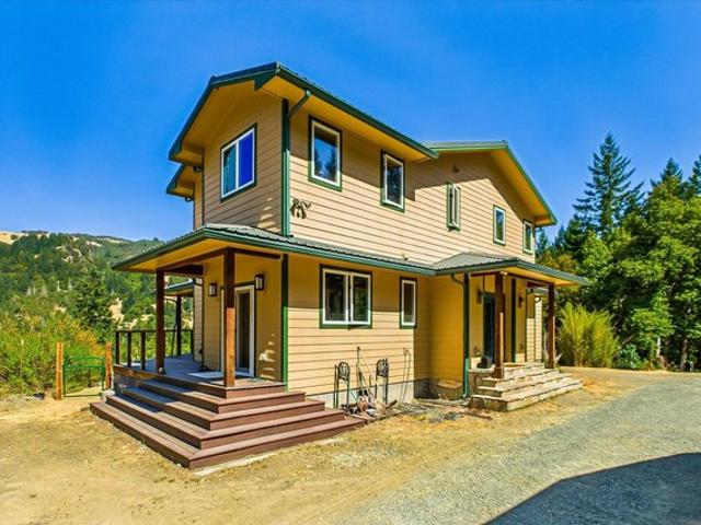 981 Mahan Rd, Garberville, CA 95542