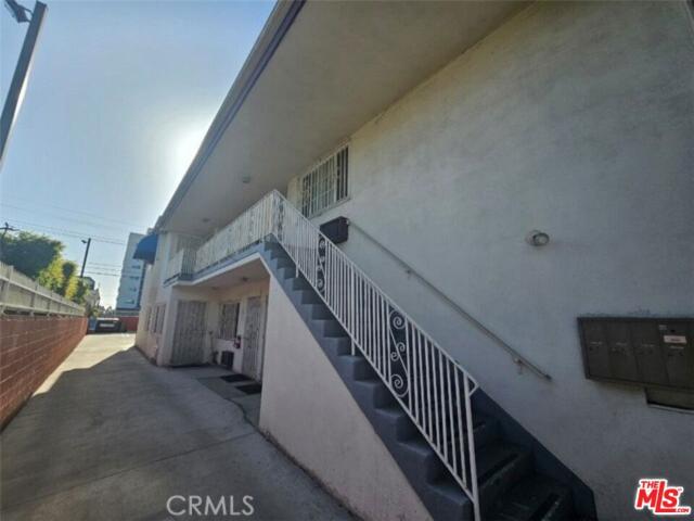 981 S Catalina Street