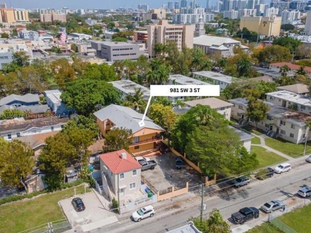 981 SW 3rd St, Miami, FL 33130