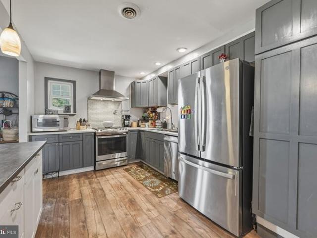 981 Rozel Ave, Southampton, PA 18966