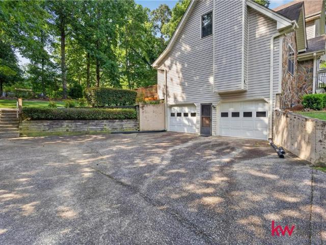 981 Thousand Oaks Drive