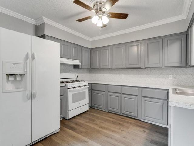 9824 Chicot Rd, Little Rock, AR 72209