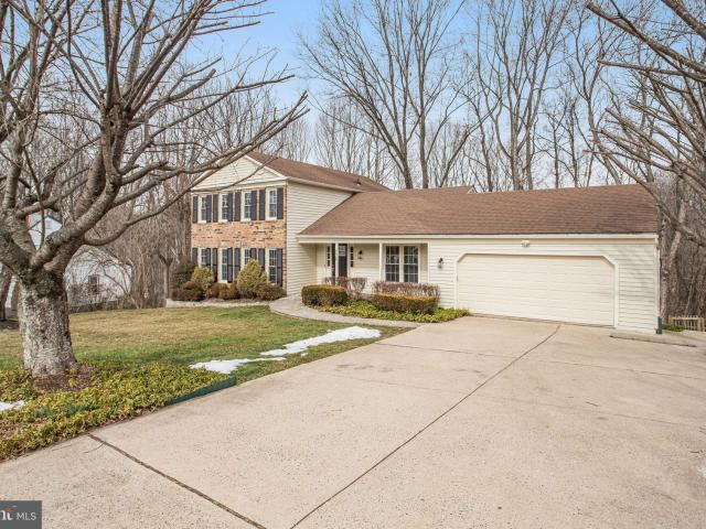 9824 Fosbak Dr, Vienna, VA