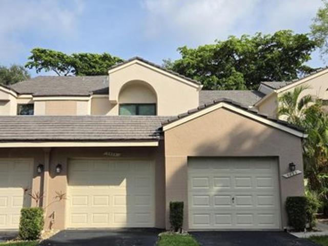 9825 NW 1st Ct, Plantation, FL 33324