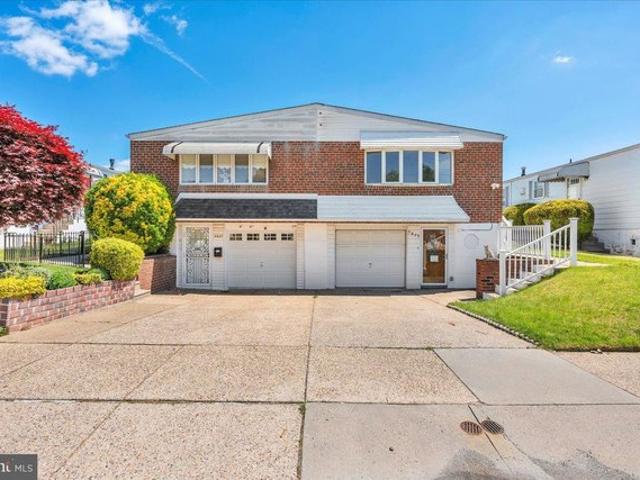 9825 Clark St, Philadelphia, PA 19115