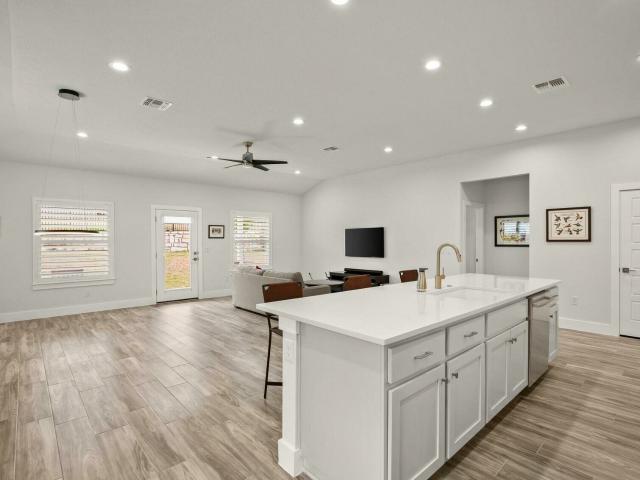 9825 Evening Canopy Dr, Manor, TX