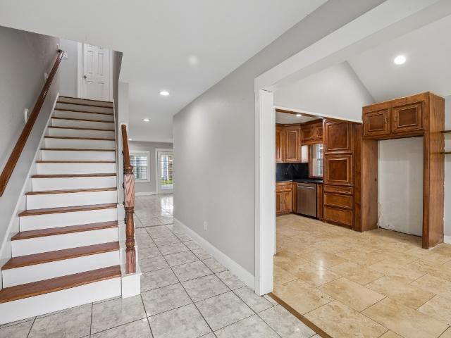 9826 Carlow Ln, La Porte, TX 77571 | MLS #85734 | Compass