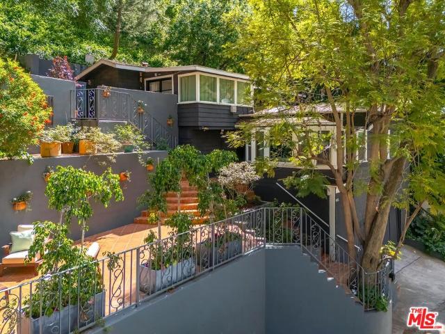 9826 Portola Dr, Beverly Hills, CA 90210 | MLS #26766 | Compass