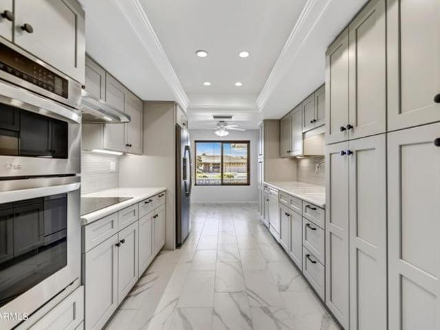 9826 W Hutton Dr, Sun City, AZ 85351