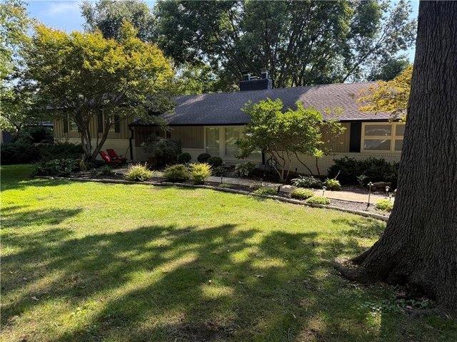 9828 Sagamore Rd, Leawood, KS 66206