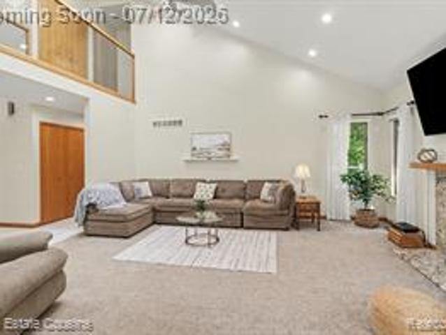 9828 Whisperwood Lane