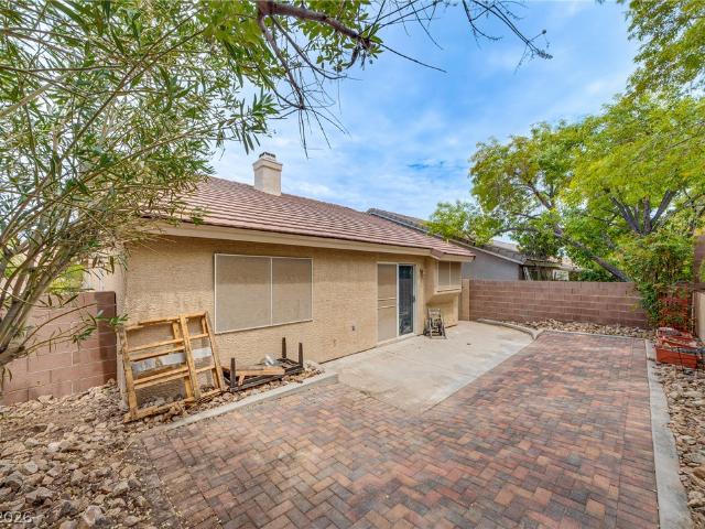 9829 Panorama Cliff Drive