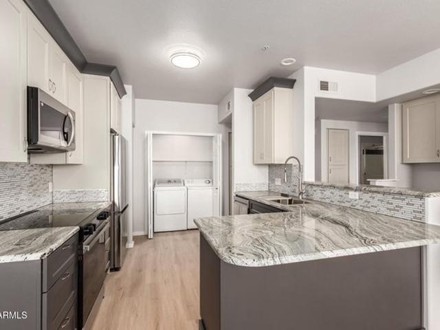 9820 N Central Ave Unit 130, Phoenix, AZ 85020