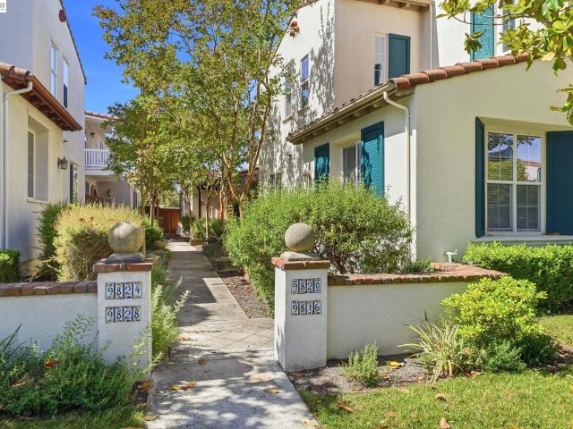 9820 Belladonna Dr