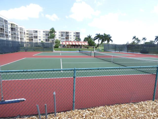 9820 S Hollybrook Lake Dr, Unit 306, Pembroke Pines, FL 33025 | MLS #B26010