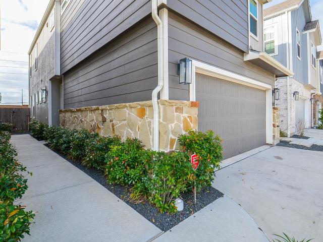 9821 Prairie Garden Lane