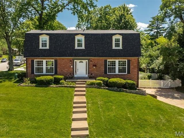 9822 Meadowfern Dr, Crestwood, MO 63126
