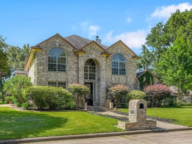 9822 El Chaco St, Baytown, TX 77521