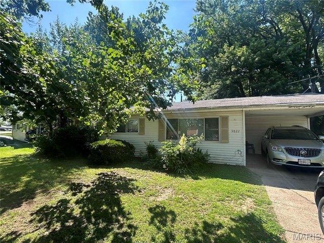 9822 Treadway Ln, Saint Louis, MO 63134