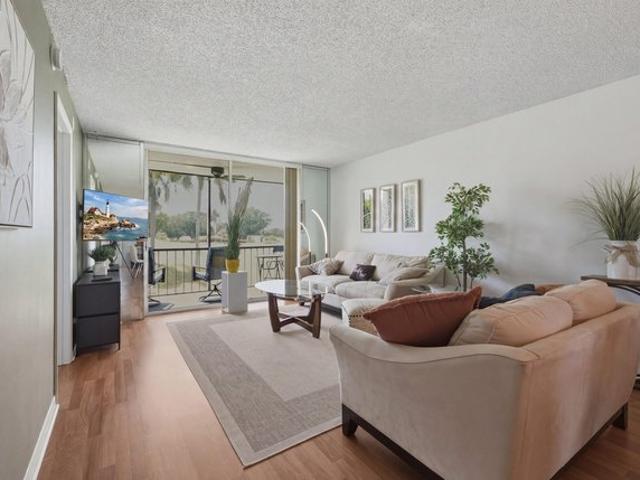 9823 S Hollybrook Lake Dr Apt 206, Pembroke Pines, FL 33025