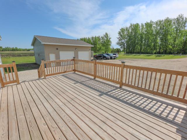 982 County Road 10 NE