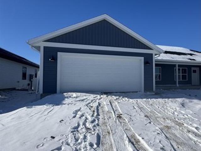 982 Bell Cir, Arlington, WI 53911