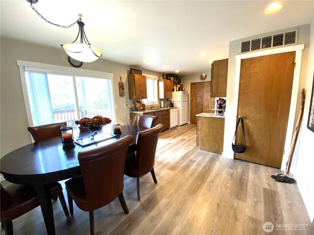 982 Highline Drive