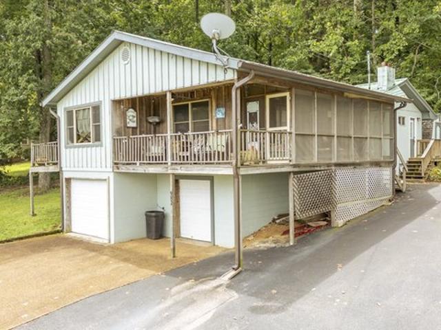 982 Lost Creek Boat Dock Rd, Decaturville, TN 38329