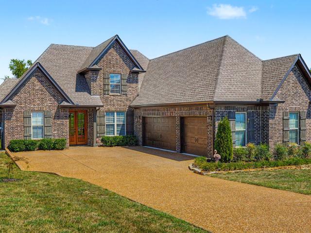 982 Luxborough Dr