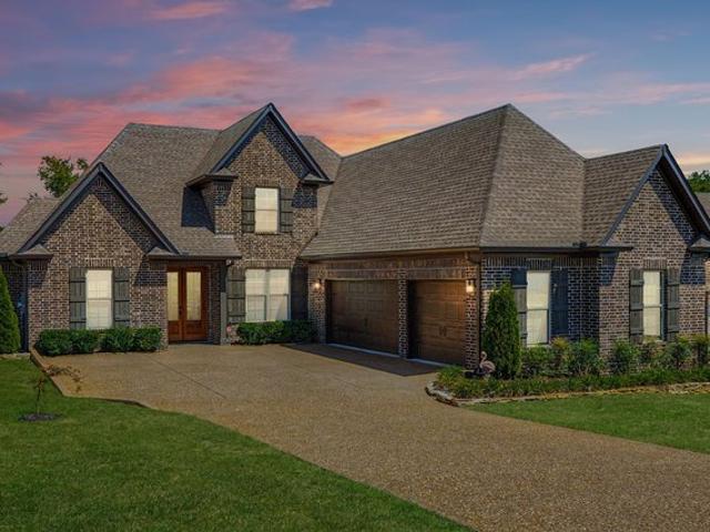 982 Luxborough Dr, Hendersonville, TN 37075