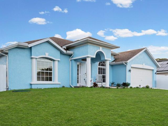 982 SW Worcester Ln, Port Saint Lucie, FL 34953