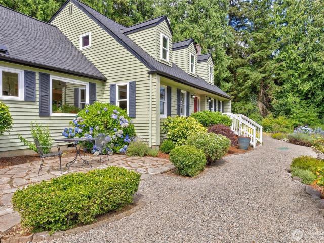 98346 Jefferson Point Road NE