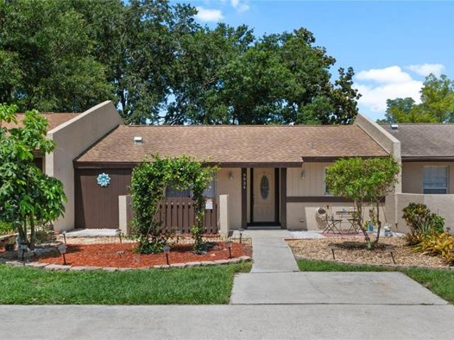 9834 87th St, Seminole, FL 33777