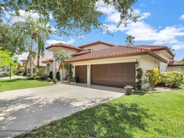 9836 NW 48th Ct, Coral Springs, FL 33076