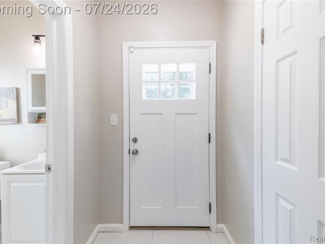9838 Grosse Ile Parkway